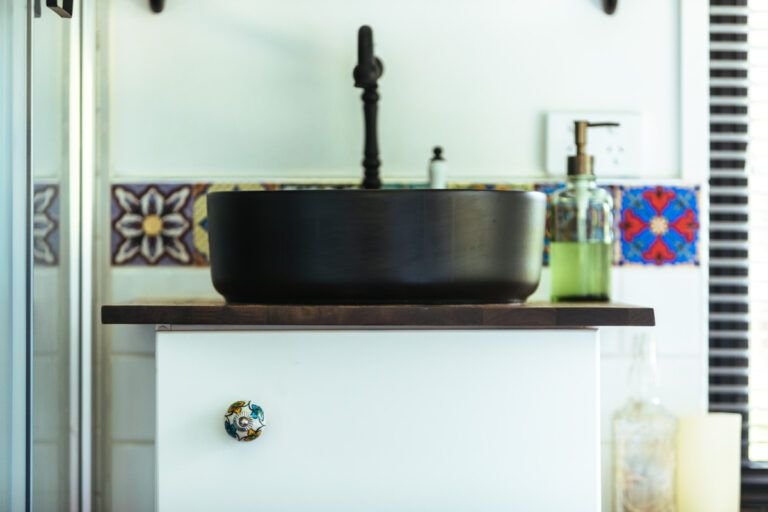 Fyrefly Retreat Tiny House, Gold Coast Australia | Frugal Frolicker